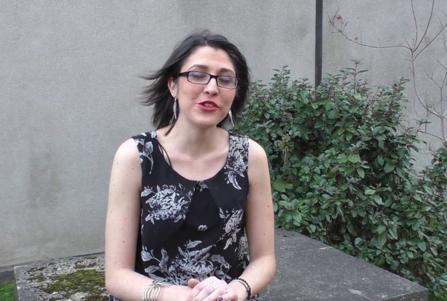 Une Jeune Amatrice Goute à Sa Premiere Double Penetration Video